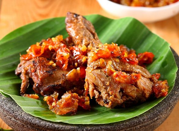 7+ Resep Ayam Penyet Super Enak & Cara Membuatnya