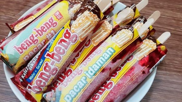 30 Resep Es Lilin Kekinian, Segar dan Praktis