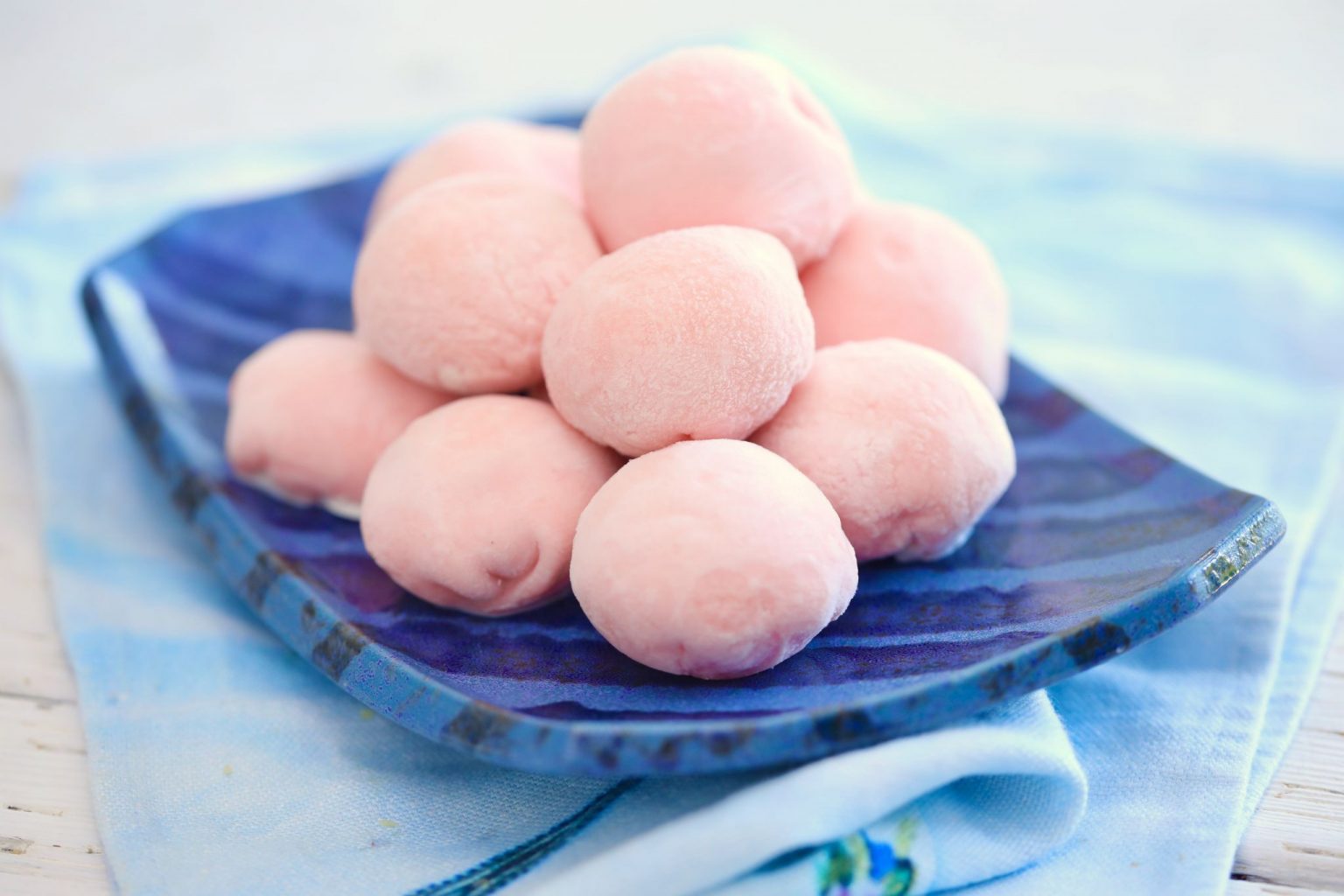 12 Resep Mochi Beragam Isian yang Kenyal & Mudah Dibuat!