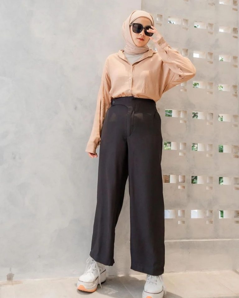 22 Insipirasi OOTD Celana Kulot untuk Hangout yang Keren