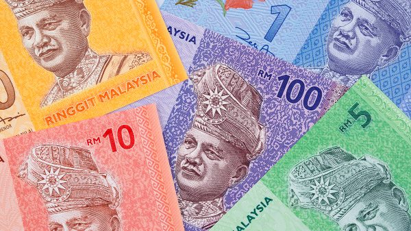 1 Ringgit Berapa Rupiah? Ini Sejarah Serta Jenis-Jenis Uangnya - paperplane 1 Ringgit Berapa Rupiah? Ini Sejarah Serta Jenis-Jenis Uangnya - paperplane