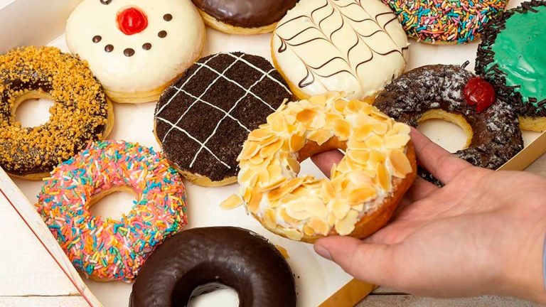 Daftar Menu JCO Beserta Harga Terbaru & Menu Terfavoritnya