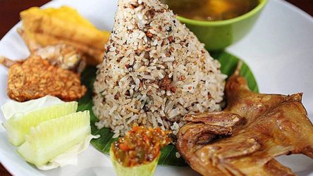 Resep Nasi Tutug Oncom Khas Sunda, Gurih Bikin Ngiler!