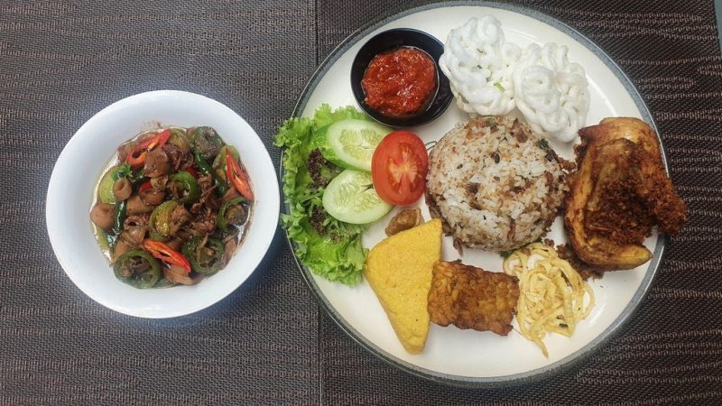 Resep Nasi Tutug Oncom Khas Sunda, Gurih Bikin Ngiler!