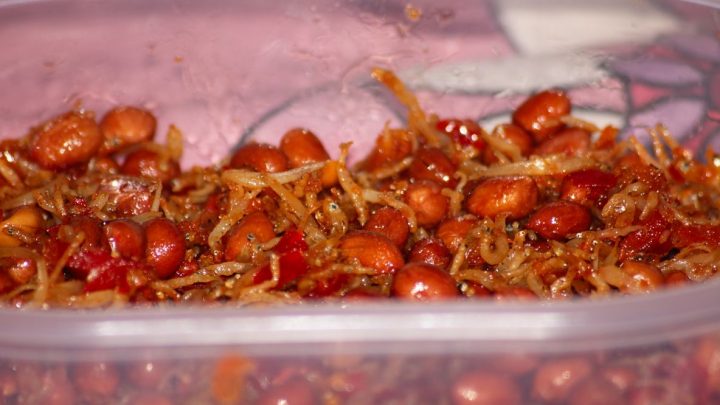 13 Resep Sambal Teri Kacang Gurih, Enak dan Praktis