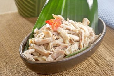 Resep Opor Ayam Suwir Masakan Khas Lebaran, Gurih Mantap!