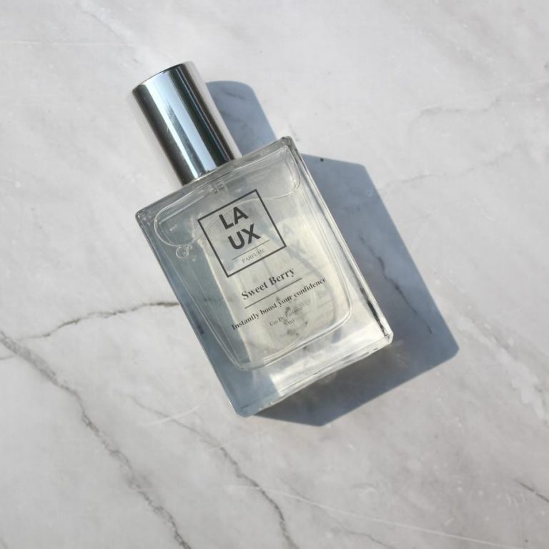 15 Rekomendasi Parfum Lokal Terbaik 2023, Harga Terjangkau!