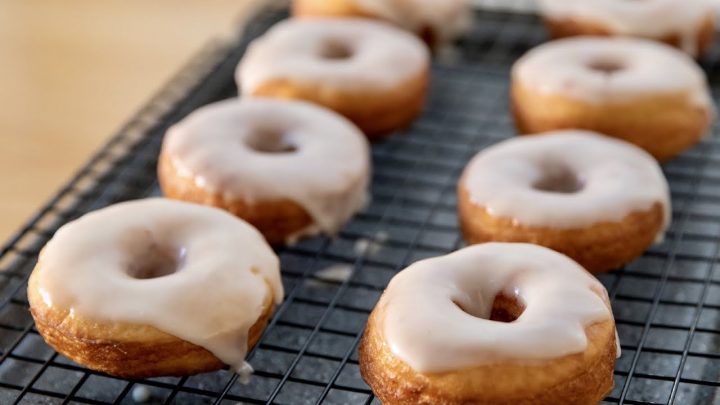 25 Resep Membuat Donat Empuk dan Lembut, Wajib Dicoba!