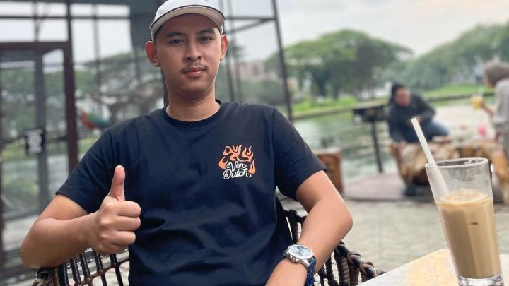 Robby Maulids Komedian dengan Konten Viral Kok Isoo, Si Arek Suroboyo Nyel!