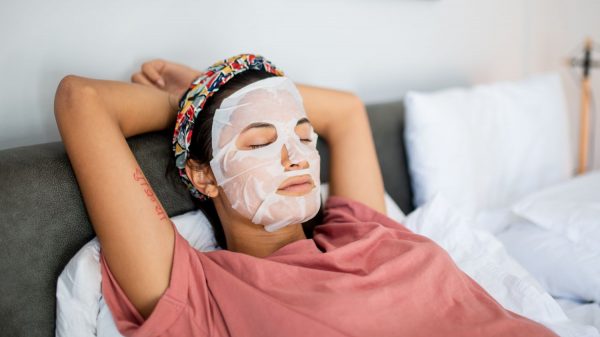 12 Rekomendasi Masker Terbaik untuk Mencerahkan Wajah