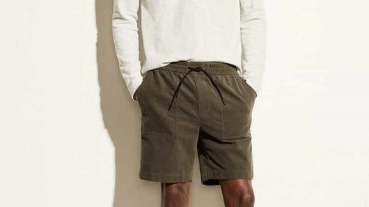 35 Rekomendasi Merk Celana Pendek Terbaik untuk Pria 2023