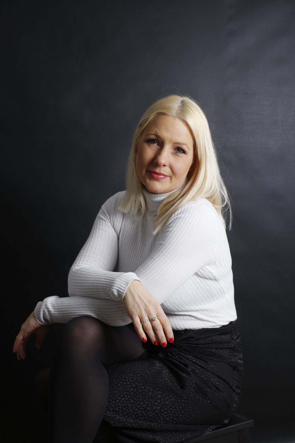 12 Contoh Foto Full Body Untuk Melamar Kerja, Disertai Ukuran