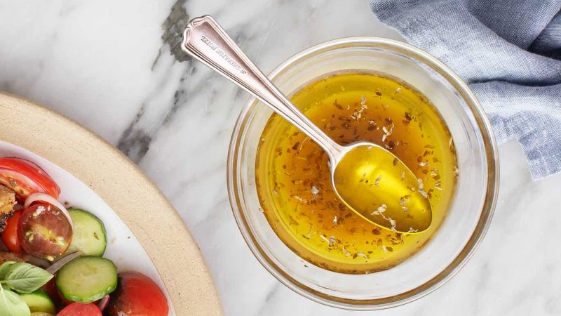 5+ Pilihan Salad Dressing Rendah Garam, Diet Jadi Enak!