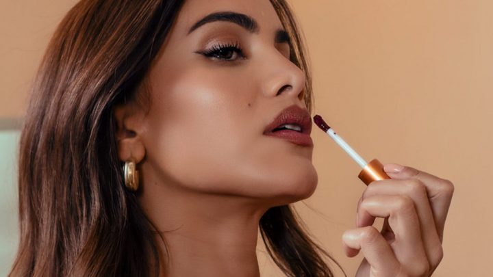 15 Warna Lipstik untuk Kulit Sawo Matang, Wajah Lebih Cerah!