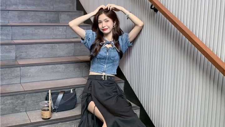 18 Inspirasi Outfit Rok Hitam Hijab dan Non Hijab