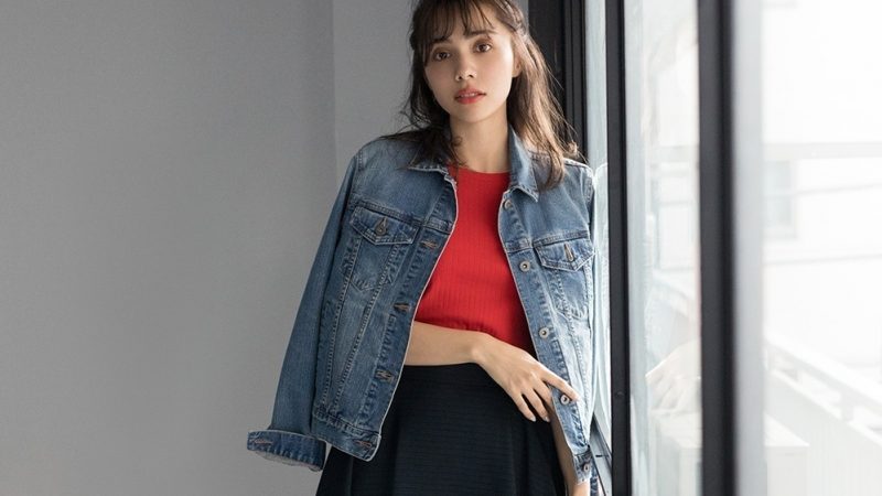 18 Inspirasi Outfit Rok Hitam Hijab dan Non Hijab