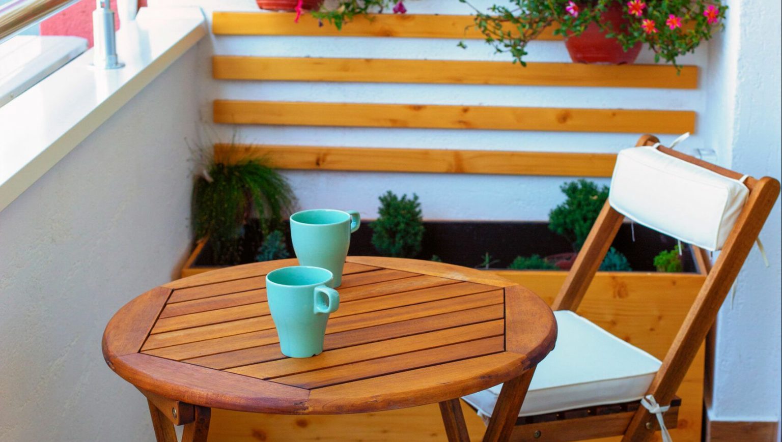 15 Ide Balkon Minimalis Modern yang Cozy dan Estetik Abis!