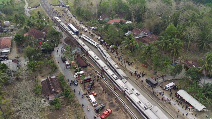 Fakta Kecelakaan Kereta Argo Semeru vs Argo Wilis