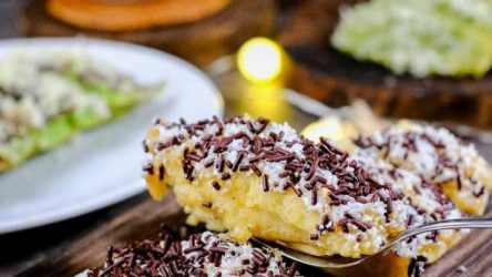 Resep Kue Pancong Lumer Kekinian, Anti Gagal!