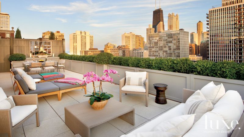 15 Inspirasi Desain Rooftop Minimalis yang Cozy Abis!