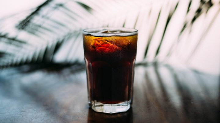 12 Rekomendasi Minuman Soda Segar dan Terbaik