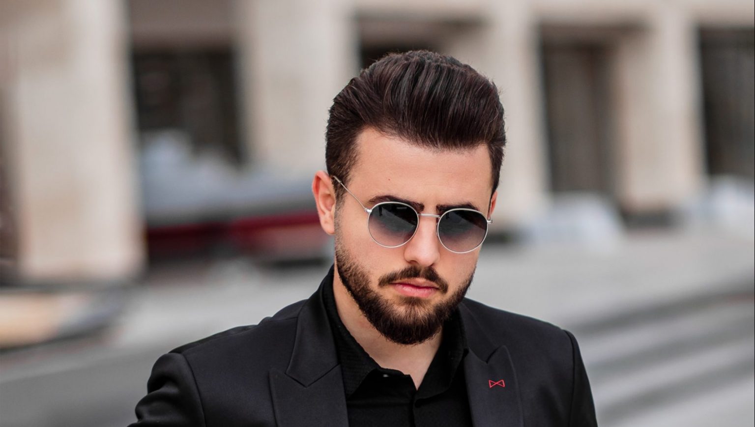 30+ Inspirasi Gaya Rambut Pria Pendek Samping yang Stylish!