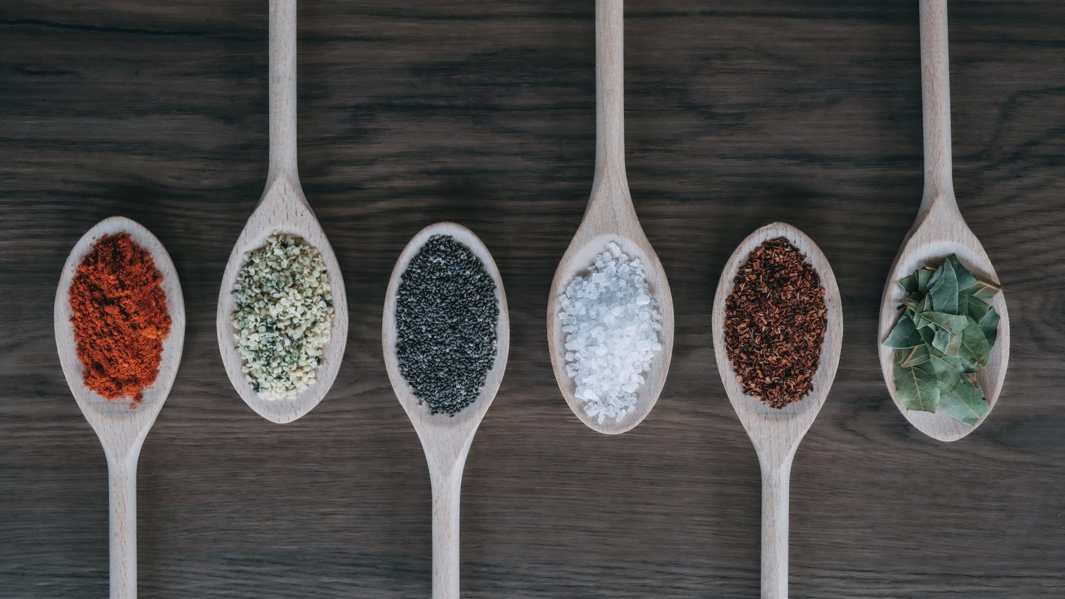 12 Bumbu Penyedap Rasa Terbaik untuk Segala Masakan