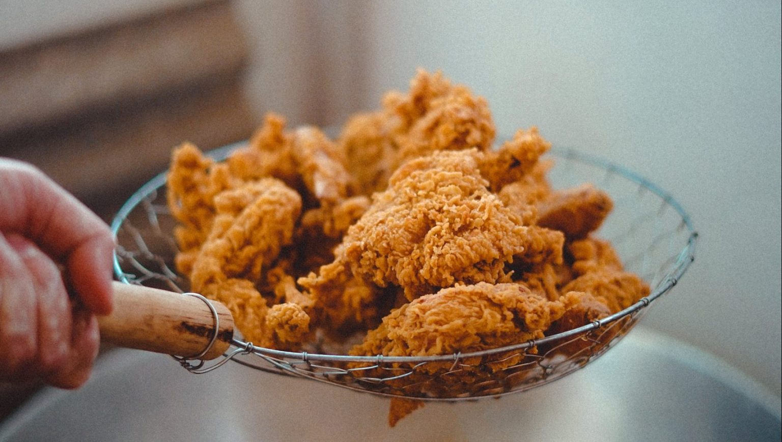 Perbedaan Teknik Shallow Frying dan Deep Frying