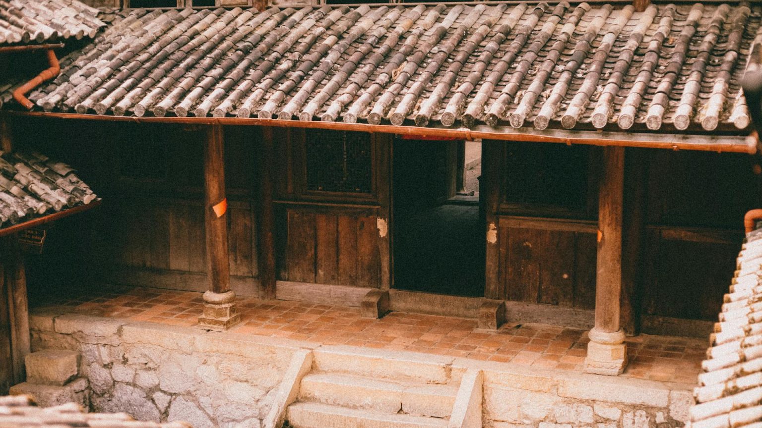 Timeless, Ini 30+ Desain Rumah Jawa Modern yang Menawan!