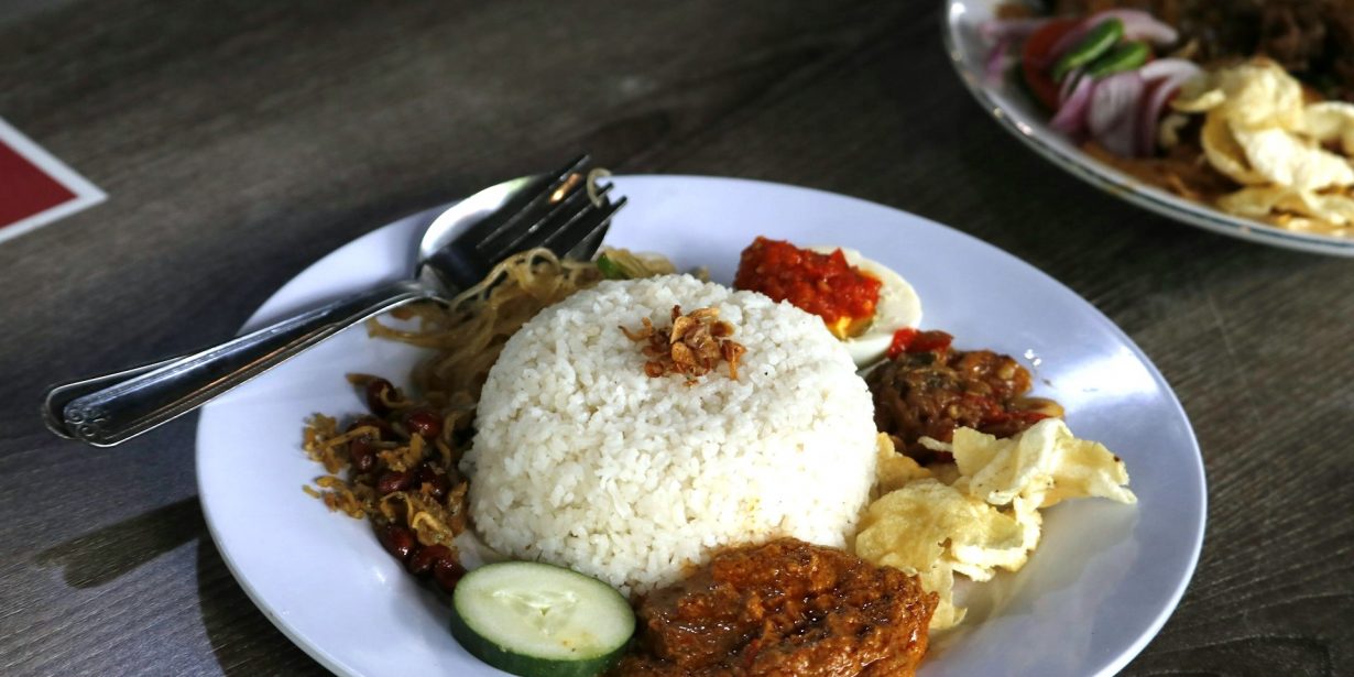 Sego Sambel Cak Uut: Lokasi, Jam Buka, dan Harga Menu
