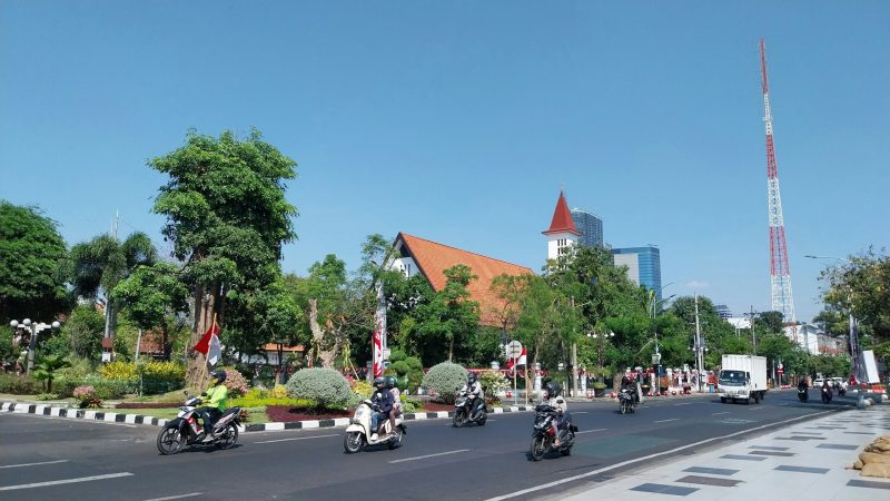 Menelusuri Alun-Alun Surabaya: Lokasi, Jam Buka, dan Fasilitas