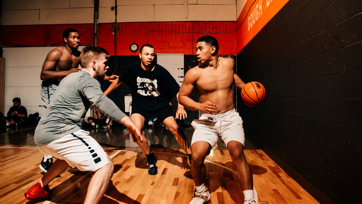 7 Lapangan Basket Surabaya yang Paling Favorit