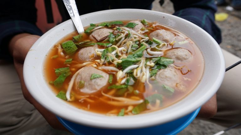 17 Rekomendasi Bakso Enak di Malang Terpopuler dan Murah